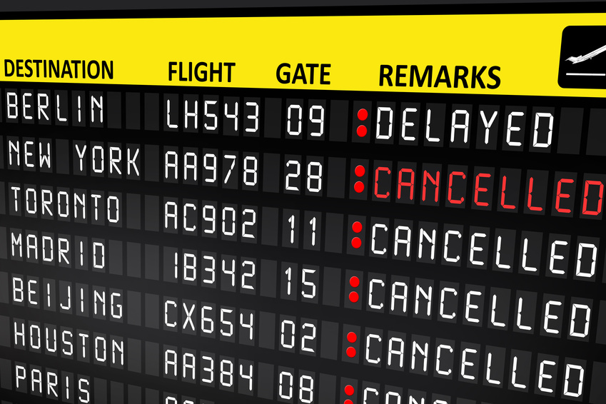 Flight delayed or cancelled display panel in airport | Oliver Klümper
